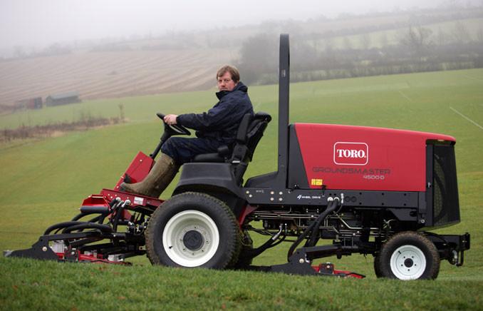 Toro Groundsmaster 4500-D, 4700-D (Models:30857 and 30858) Service Rep ...